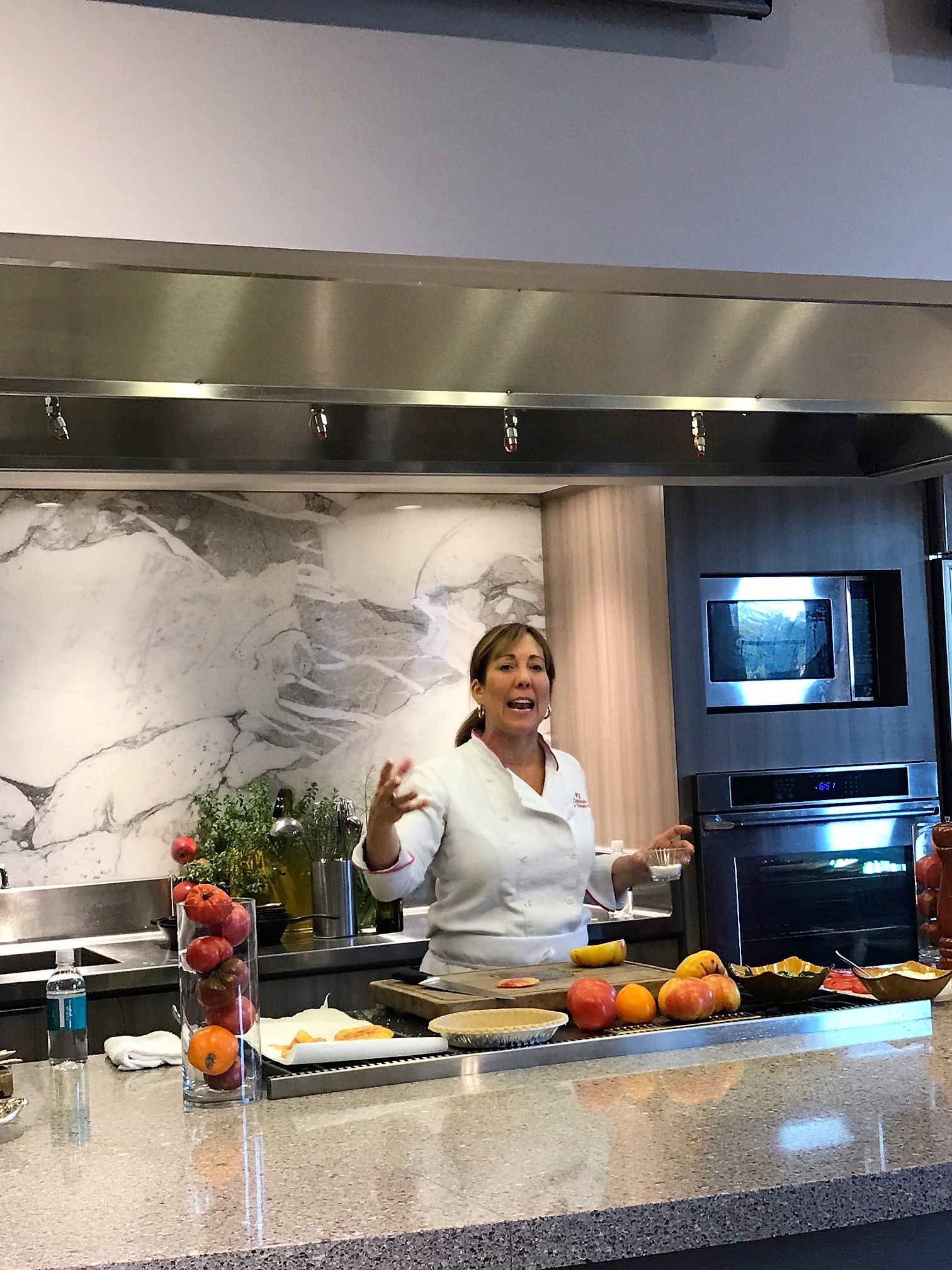 Oxford, Mississippi’s Debutante Farmer Bakes Her Famous Tomato Pie ...